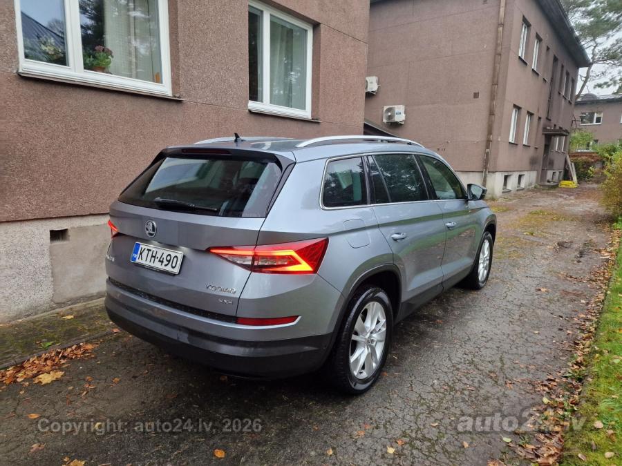 Pelēks Skoda Kodiaq 2018 Tallina, ar dzinēja tilpumu 2.00 L un nobraukumu 306 tūkst. km par 15900 €, foto 3 vietnē AUTOMOTO.COM.LV