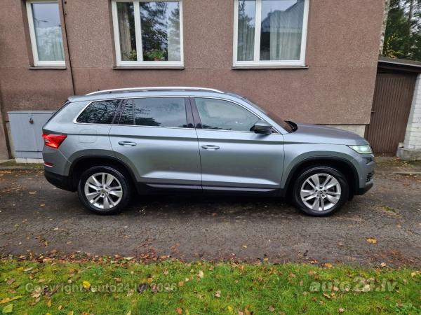 Pelēks Skoda Kodiaq 2018 Tallina, ar dzinēja tilpumu 2.00 L un nobraukumu 306 tūkst. km par 15900 €, foto 11 vietnē AUTOMOTO.COM.LV