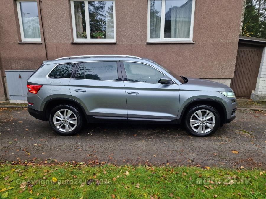Pelēks Skoda Kodiaq 2018 Tallina, ar dzinēja tilpumu 2.00 L un nobraukumu 306 tūkst. km par 15900 €, foto 11 vietnē AUTOMOTO.COM.LV