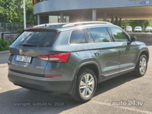 Pelēks Skoda Kodiaq 2019 Tallina, ar dzinēja tilpumu 1.50 L un nobraukumu 230 tūkst. km par 17200 €, foto 4 vietnē AUTOMOTO.COM.LV