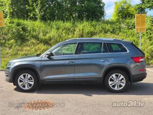 Pelēks Skoda Kodiaq 2019 Tallina, ar dzinēja tilpumu 1.50 L un nobraukumu 230 tūkst. km par 17200 €, foto 5 vietnē AUTOMOTO.COM.LV