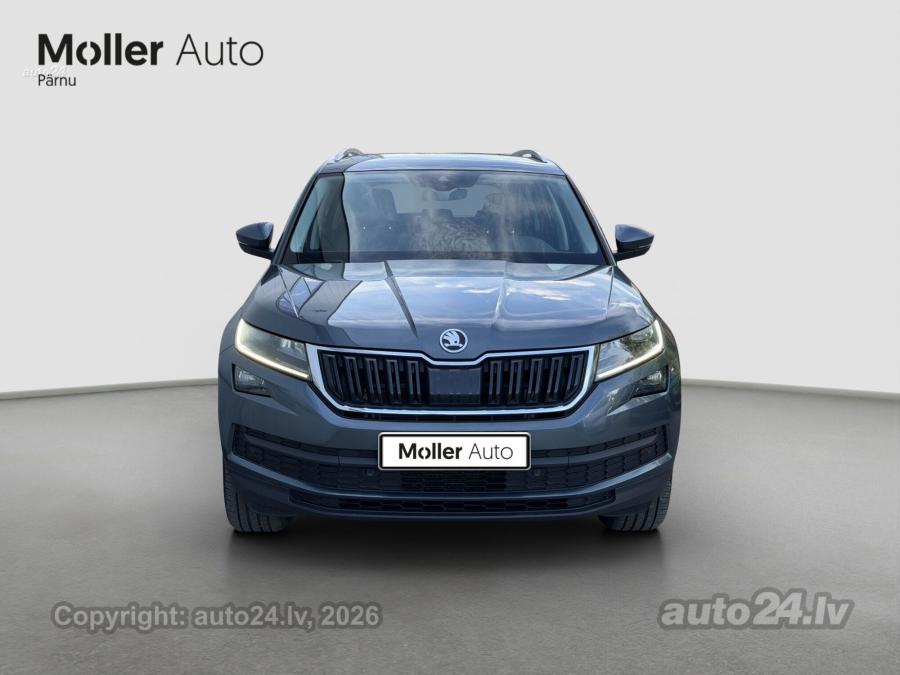 Grey Skoda Kodiaq 2019 in Parnu, with an engine capacity of 2.00 L and mileage of 156 thousand km for 24900 €, photo 4 on AUTOMOTO.COM.LV
