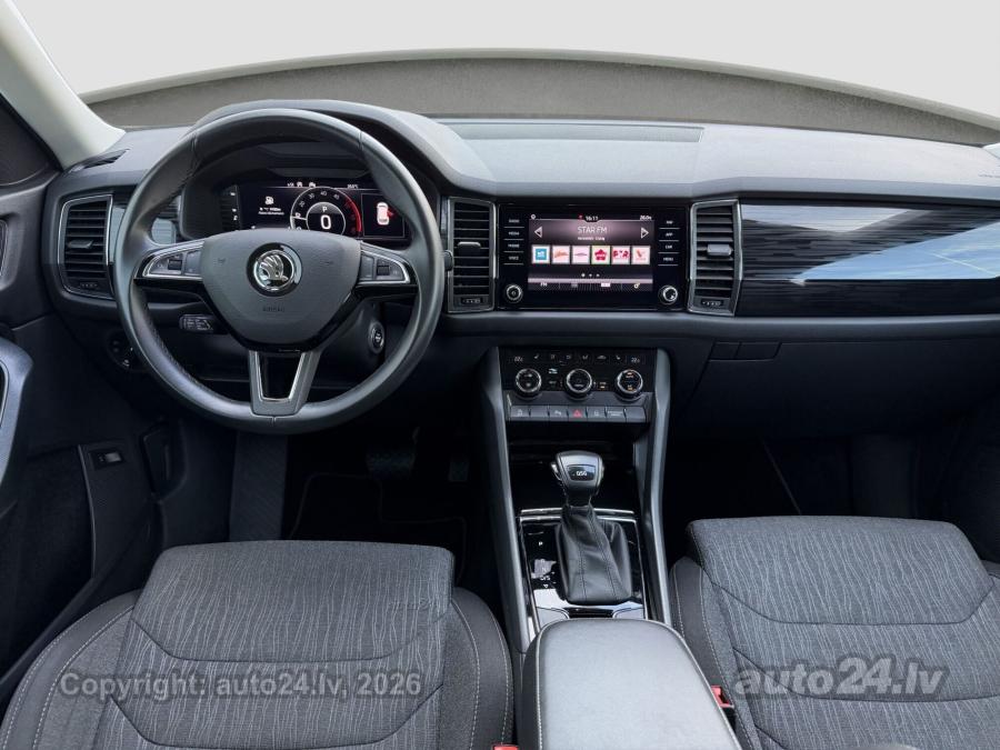 Grey Skoda Kodiaq 2019 in Parnu, with an engine capacity of 2.00 L and mileage of 156 thousand km for 24900 €, photo 8 on AUTOMOTO.COM.LV