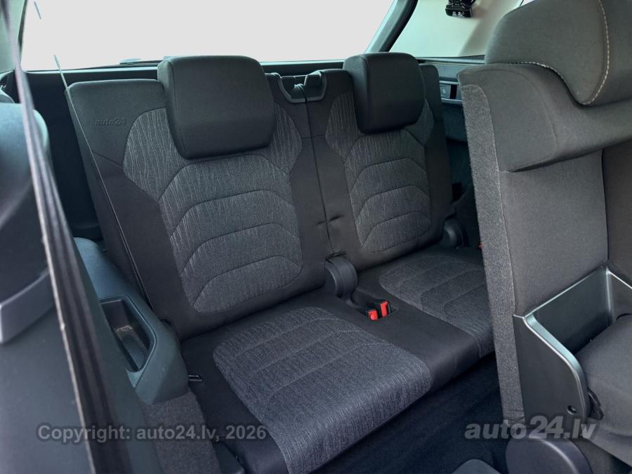 Grey Skoda Kodiaq 2019 in Parnu, with an engine capacity of 2.00 L and mileage of 156 thousand km for 24900 €, photo 9 on AUTOMOTO.COM.LV
