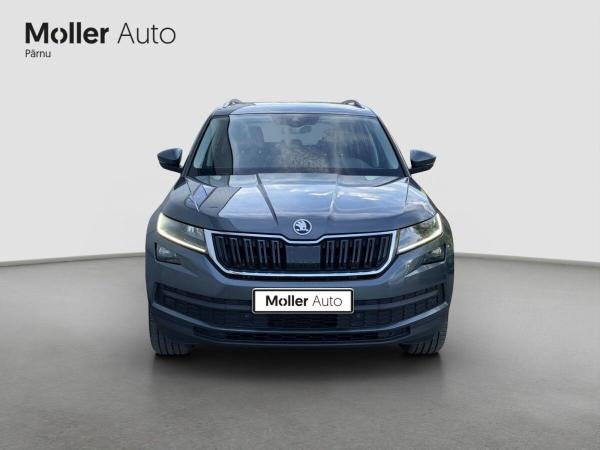 Grey Skoda Kodiaq 2019 in Parnu, with an engine capacity of 2.00 L and mileage of 156 thousand km for 24900 €, photo 3 on AUTOMOTO.COM.LV