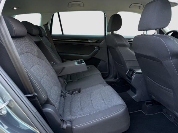 Grey Skoda Kodiaq 2019 in Parnu, with an engine capacity of 2.00 L and mileage of 156 thousand km for 24900 €, photo 6 on AUTOMOTO.COM.LV
