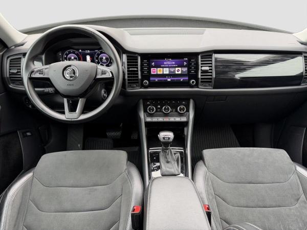 Grey Skoda Kodiaq 2019 in Parnu, with an engine capacity of 2.00 L and mileage of 152 thousand km for 25900 €, photo 7 on AUTOMOTO.COM.LV