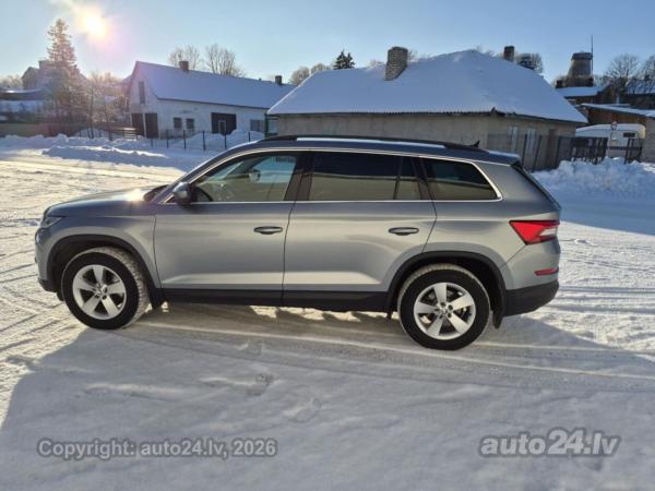 Pelēks Skoda Kodiaq 2021 Tallina, ar dzinēja tilpumu 1.50 L un nobraukumu 129 tūkst. km par 21900 €, foto 2 vietnē AUTOMOTO.COM.LV