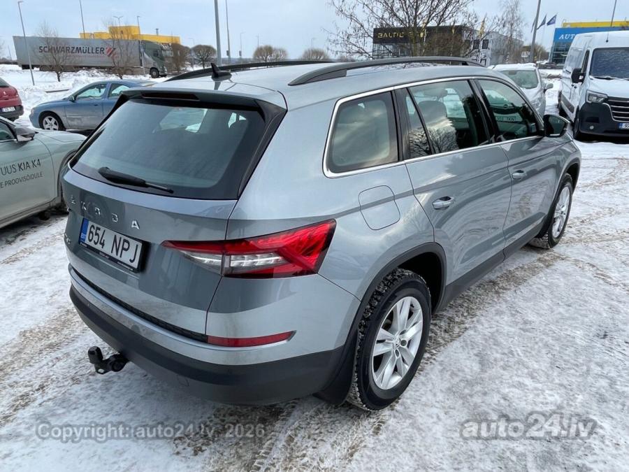 Grey Skoda Kodiaq 2021 in Tartu, with an engine capacity of 2.00 L and mileage of 115 thousand km for 20990 €, photo 4 on AUTOMOTO.COM.LV