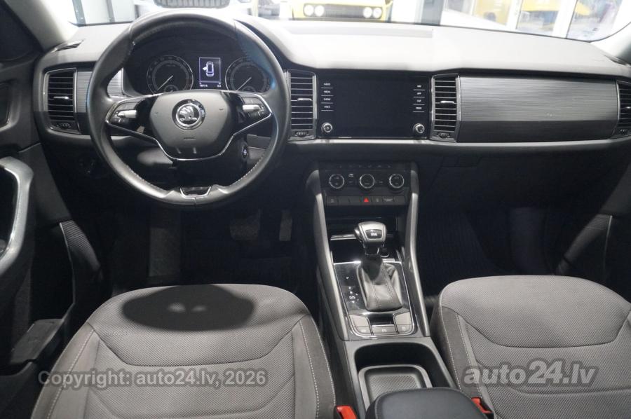Pelēks Skoda Kodiaq 2021 Tallina, ar dzinēja tilpumu 2.00 L un nobraukumu 169 tūkst. km par 21900 €, foto 12 vietnē AUTOMOTO.COM.LV