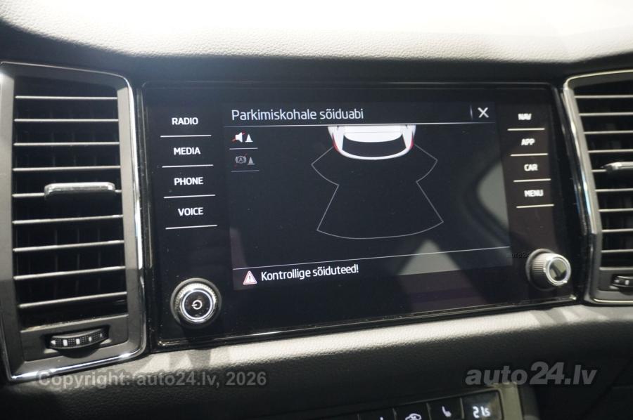 Pelēks Skoda Kodiaq 2021 Tallina, ar dzinēja tilpumu 2.00 L un nobraukumu 169 tūkst. km par 21900 €, foto 18 vietnē AUTOMOTO.COM.LV