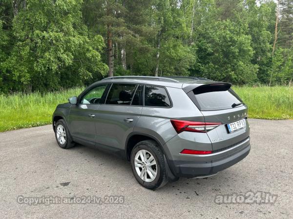 Серый Шкода Kodiaq 2021 в Таллин, объемом двигателя 2.00 л и пробегом 109 тыс. км за 28900 €, фото 3 на AUTOMOTO.COM.LV