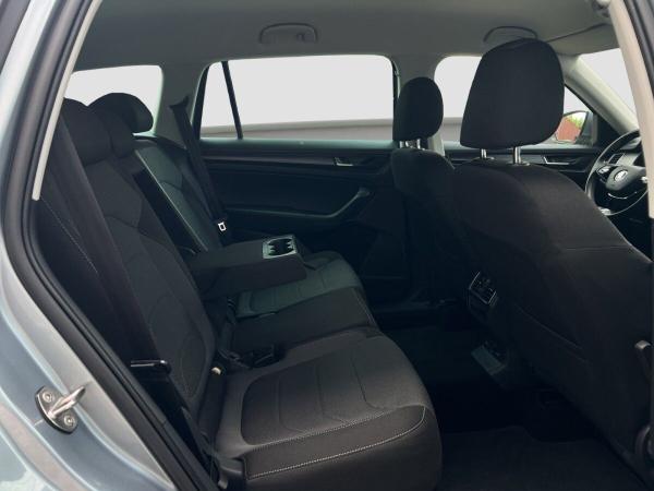 Pelēks Skoda Kodiaq 2021 Pērnava, ar dzinēja tilpumu 1.50 L un nobraukumu 80 tūkst. km par 25950 €, foto 7 vietnē AUTOMOTO.COM.LV
