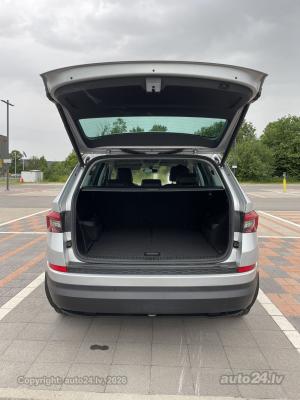 Серый Шкода Kodiaq 2021 в Таллин, объемом двигателя 1.50 л и пробегом 75 тыс. км за 27499 €, фото 8 на AUTOMOTO.COM.LV