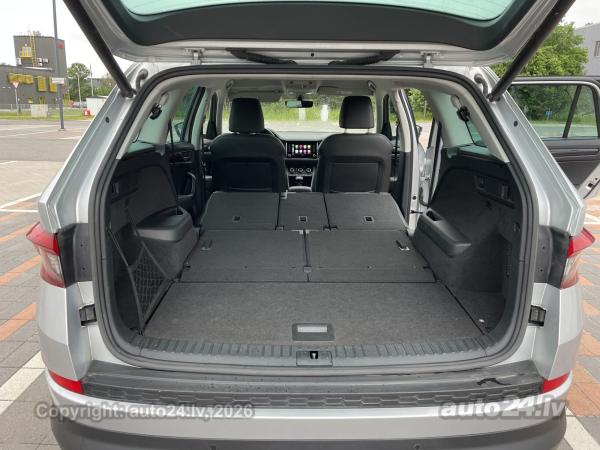 Серый Шкода Kodiaq 2021 в Таллин, объемом двигателя 1.50 л и пробегом 75 тыс. км за 27499 €, фото 10 на AUTOMOTO.COM.LV