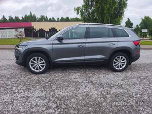 Grey Skoda Kodiaq 2021 in Tallinn, with an engine capacity of 2.00 L and mileage of 91 thousand km for 28900 €, photo 4 on AUTOMOTO.COM.LV
