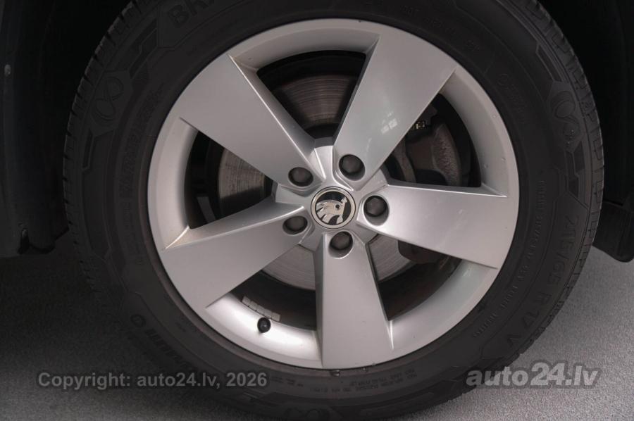 Pelēks Skoda Kodiaq 2021 Tallina, ar dzinēja tilpumu 2.00 L un nobraukumu 144 tūkst. km par 22990 €, foto 20 vietnē AUTOMOTO.COM.LV