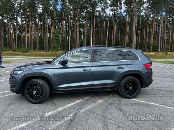 Pelēks Skoda Kodiaq 2021 Rīga, ar dzinēja tilpumu 1.50 L un nobraukumu 105 tūkst. km par 20500 €, foto 3 vietnē AUTOMOTO.COM.LV