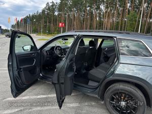 Pelēks Skoda Kodiaq 2021 Rīga, ar dzinēja tilpumu 1.50 L un nobraukumu 105 tūkst. km par 20500 €, foto 12 vietnē AUTOMOTO.COM.LV
