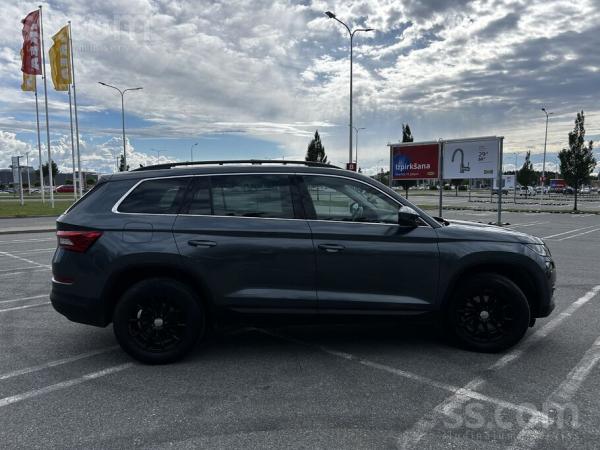 Pelēks Skoda Kodiaq 2021 Rīga, ar dzinēja tilpumu 1.50 L un nobraukumu 105 tūkst. km par 20500 €, foto 7 vietnē AUTOMOTO.COM.LV
