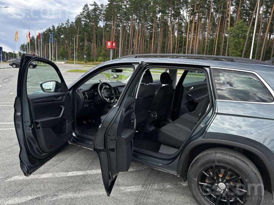 Grey Skoda Kodiaq 2021 in Riga, with an engine capacity of 1.50 L and mileage of 105 thousand km for 20500 €, photo 12 on AUTOMOTO.COM.LV