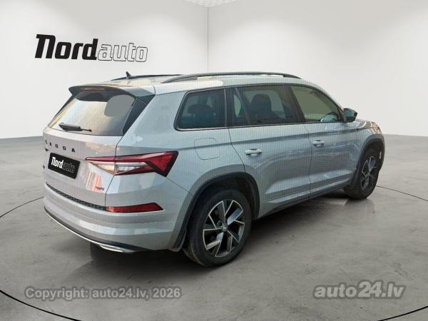 Серый Шкода Kodiaq 2021 в Таллин, объемом двигателя 2.00 л и пробегом 98 тыс. км за 27490 €, фото 2 на AUTOMOTO.COM.LV