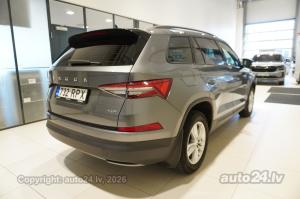Серый Шкода Kodiaq 2021 в Таллин, объемом двигателя 2.00 л и пробегом 112 тыс. км за 26900 €, фото 4 на AUTOMOTO.COM.LV