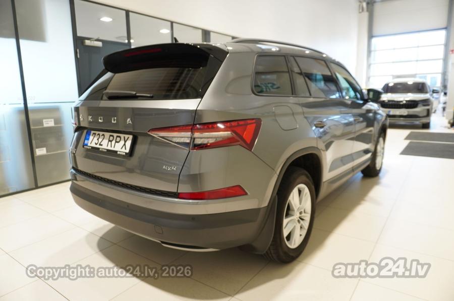 Серый Шкода Kodiaq 2021 в Таллин, объемом двигателя 2.00 л и пробегом 112 тыс. км за 26900 €, фото 4 на AUTOMOTO.COM.LV