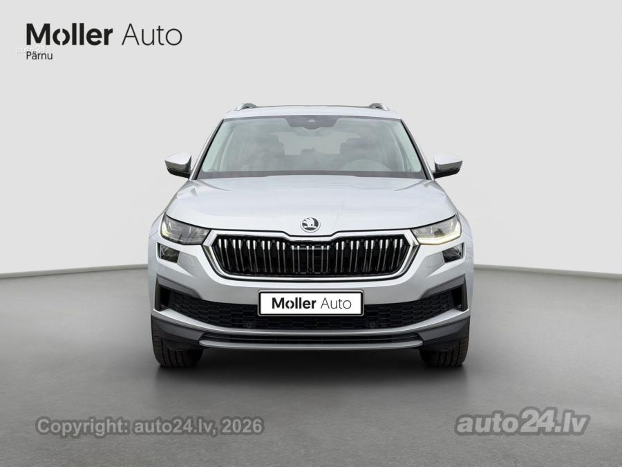 Pelēks Skoda Kodiaq 2021 Pērnava, ar dzinēja tilpumu 1.50 L un nobraukumu 107 tūkst. km par 28900 €, foto 4 vietnē AUTOMOTO.COM.LV