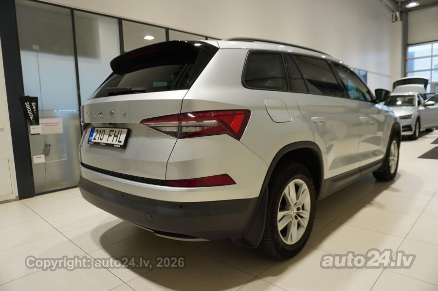Grey Skoda Kodiaq 2021 in Tallinn, with an engine capacity of 1.50 L and mileage of 161 thousand km for 22900 €, photo 4 on AUTOMOTO.COM.LV