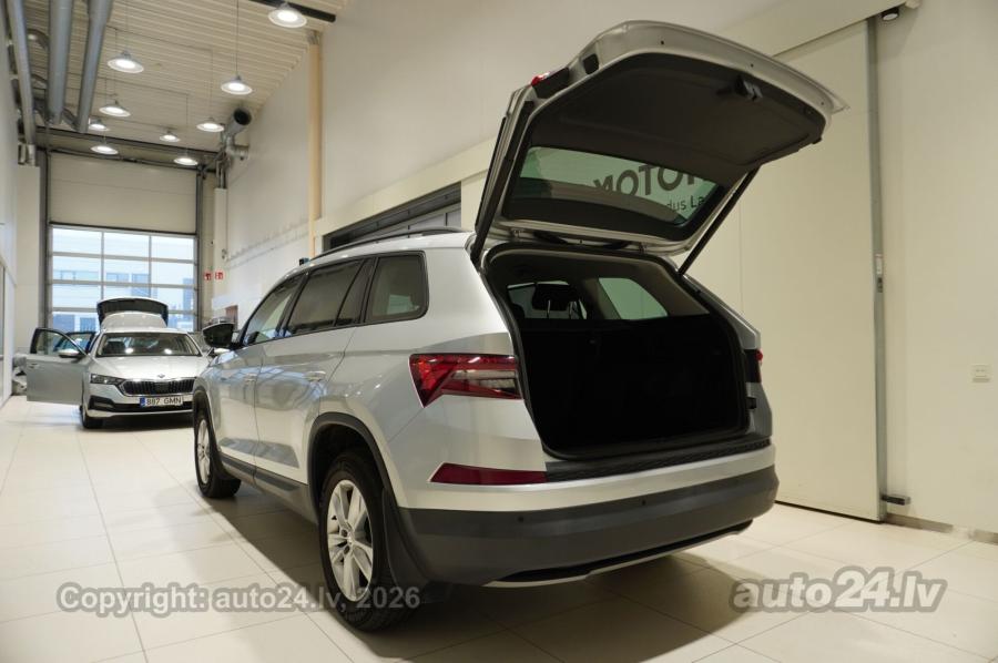 Grey Skoda Kodiaq 2021 in Tallinn, with an engine capacity of 1.50 L and mileage of 161 thousand km for 22900 €, photo 7 on AUTOMOTO.COM.LV