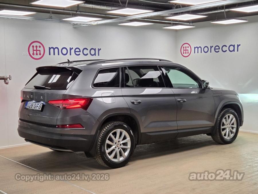 Pelēks Skoda Kodiaq 2022 Tallina, ar dzinēja tilpumu 1.50 L un nobraukumu 87 tūkst. km par 26900 €, foto 4 vietnē AUTOMOTO.COM.LV