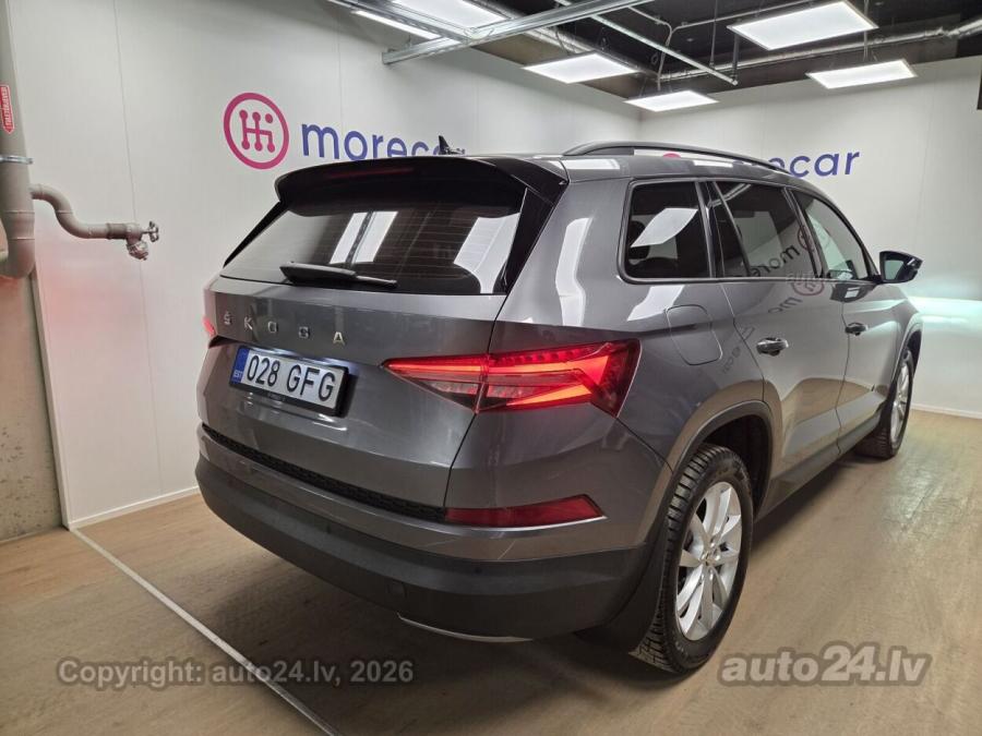 Pelēks Skoda Kodiaq 2022 Tallina, ar dzinēja tilpumu 1.50 L un nobraukumu 87 tūkst. km par 26900 €, foto 6 vietnē AUTOMOTO.COM.LV