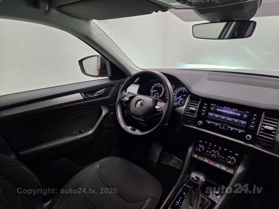 Pelēks Skoda Kodiaq 2022 Tallina, ar dzinēja tilpumu 1.50 L un nobraukumu 87 tūkst. km par 26900 €, foto 12 vietnē AUTOMOTO.COM.LV