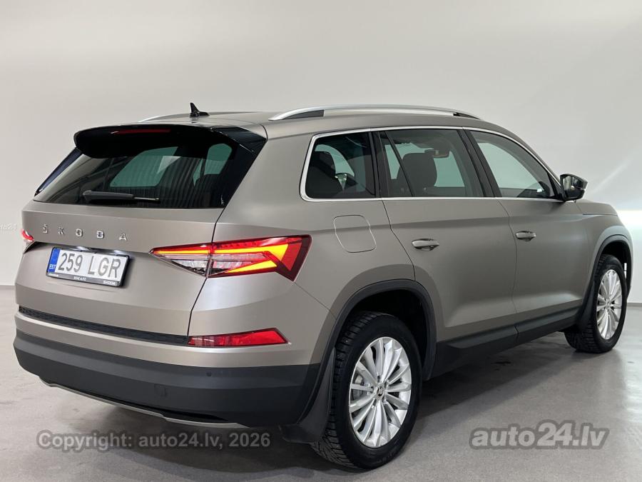 Grey Skoda Kodiaq 2022 in Tallinn, with an engine capacity of 2.00 L and mileage of 228 thousand km for 21000 €, photo 4 on AUTOMOTO.COM.LV