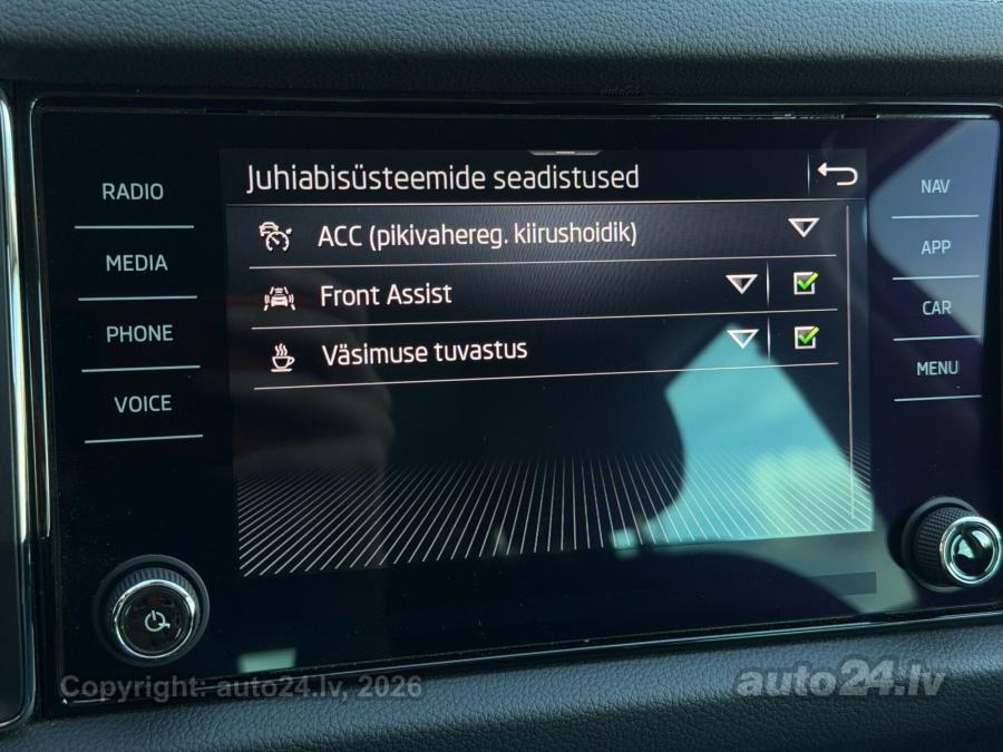 Pelēks Skoda Kodiaq 2022 Pērnava, ar dzinēja tilpumu 2.00 L un nobraukumu 118 tūkst. km par 29950 €, foto 18 vietnē AUTOMOTO.COM.LV