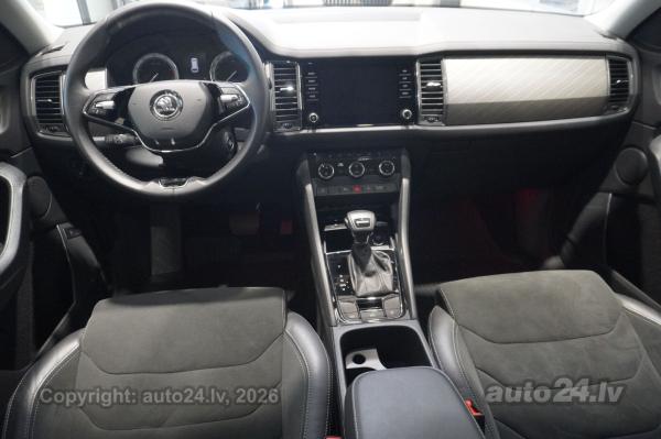 Pelēks Skoda Kodiaq 2022 Tallina, ar dzinēja tilpumu 1.50 L un nobraukumu 41 tūkst. km par 25900 €, foto 10 vietnē AUTOMOTO.COM.LV