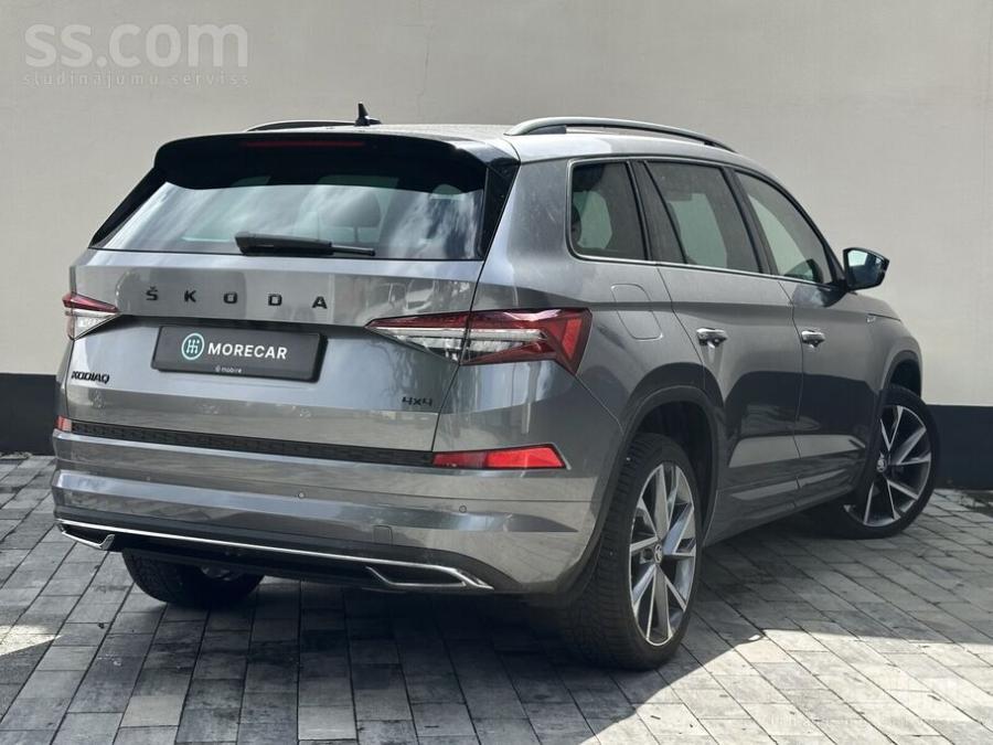 Pelēks Skoda Kodiaq 2022 Rīga, ar dzinēja tilpumu 2.00 L un nobraukumu 93 tūkst. km par 29950 €, foto 5 vietnē AUTOMOTO.COM.LV