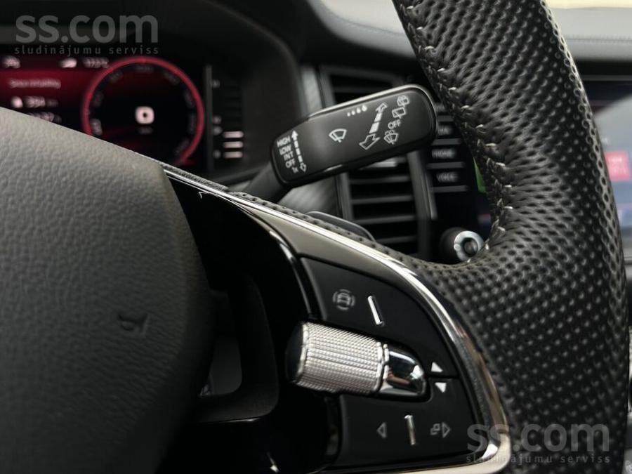 Pelēks Skoda Kodiaq 2022 Rīga, ar dzinēja tilpumu 2.00 L un nobraukumu 93 tūkst. km par 29950 €, foto 15 vietnē AUTOMOTO.COM.LV