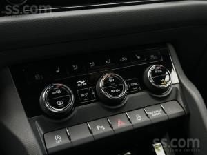 Pelēks Skoda Kodiaq 2022 Rīga, ar dzinēja tilpumu 2.00 L un nobraukumu 93 tūkst. km par 29950 €, foto 19 vietnē AUTOMOTO.COM.LV