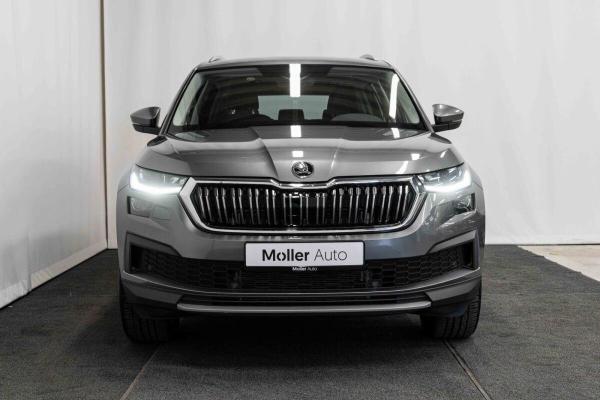 Grey Skoda Kodiaq 2022 in Tallinn, with an engine capacity of 2.00 L and mileage of 106 thousand km for 28900 €, photo 2 on AUTOMOTO.COM.LV