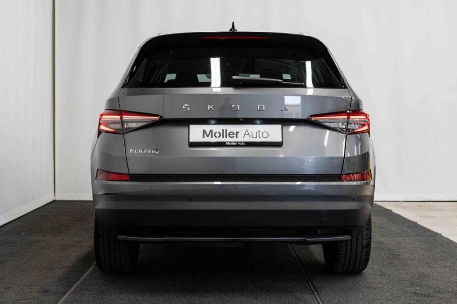 Серый Шкода Kodiaq 2022 в Таллин, объемом двигателя 2.00 л и пробегом 106 тыс. км за 28900 €, фото 7 на AUTOMOTO.COM.LV