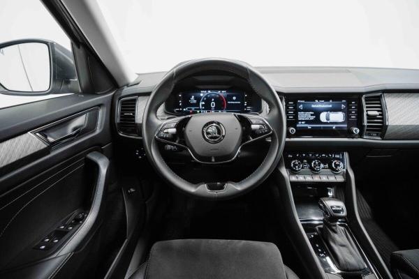 Grey Skoda Kodiaq 2022 in Tallinn, with an engine capacity of 2.00 L and mileage of 106 thousand km for 28900 €, photo 10 on AUTOMOTO.COM.LV