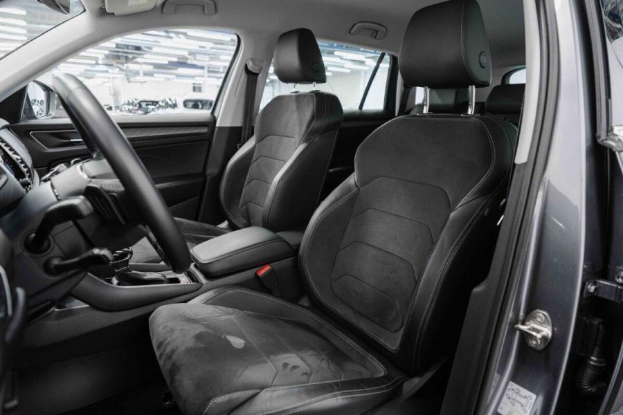 Серый Шкода Kodiaq 2022 в Таллин, объемом двигателя 2.00 л и пробегом 106 тыс. км за 28900 €, фото 12 на AUTOMOTO.COM.LV