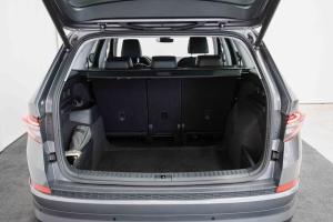 Серый Шкода Kodiaq 2022 в Таллин, объемом двигателя 2.00 л и пробегом 106 тыс. км за 28900 €, фото 16 на AUTOMOTO.COM.LV