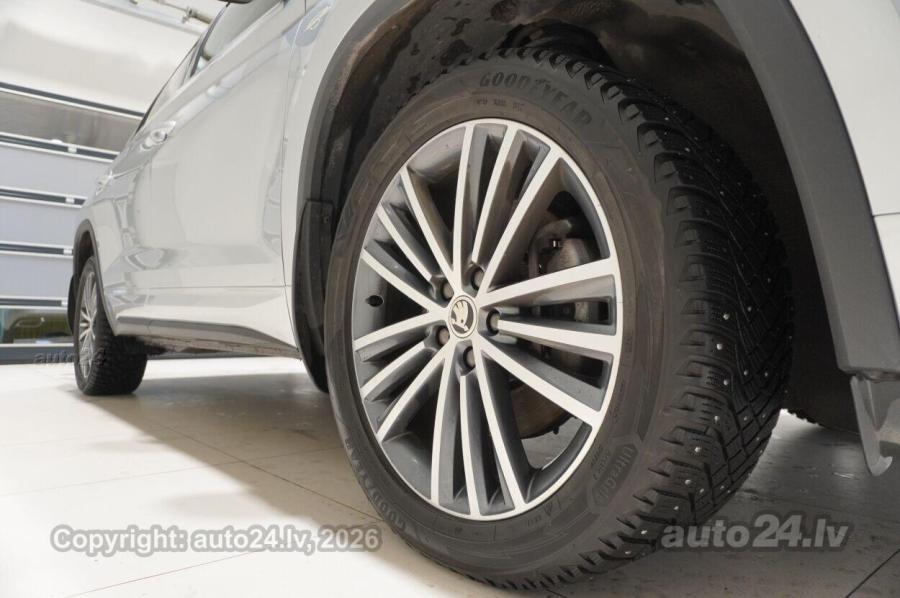 Pelēks Skoda Kodiaq 2023 Tallina, ar dzinēja tilpumu 2.00 L un nobraukumu 127 tūkst. km par 31900 €, foto 5 vietnē AUTOMOTO.COM.LV