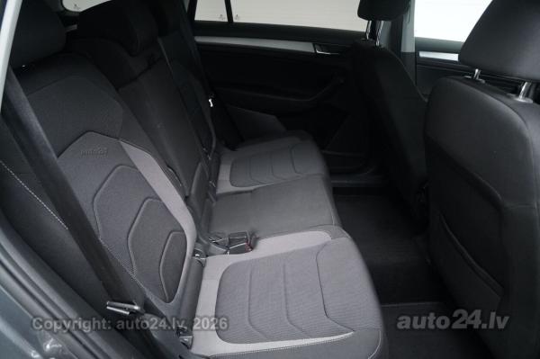 Pelēks Skoda Kodiaq 2023 Tallina, ar dzinēja tilpumu 1.50 L un nobraukumu 99 tūkst. km par 29990 €, foto 11 vietnē AUTOMOTO.COM.LV