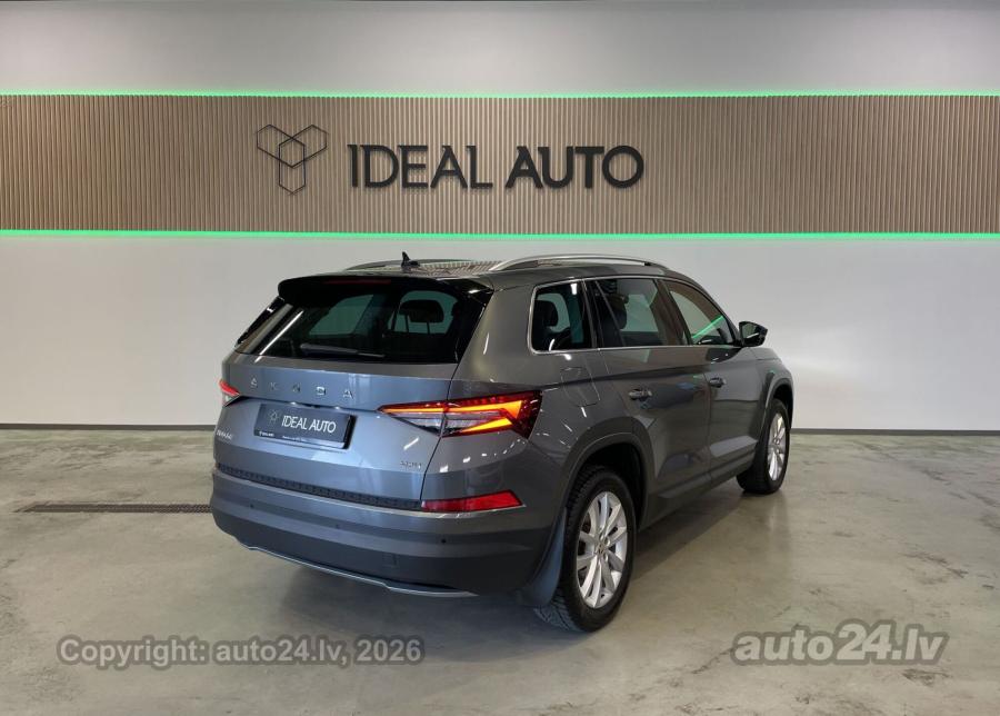 Grey Skoda Kodiaq 2023 in Tallinn, with an engine capacity of 2.00 L and mileage of 27 thousand km for 34990 €, photo 5 on AUTOMOTO.COM.LV