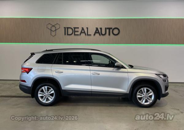 Grey Skoda Kodiaq 2023 in Tallinn, with an engine capacity of 2.00 L and mileage of 72 thousand km for 28990 €, photo 3 on AUTOMOTO.COM.LV