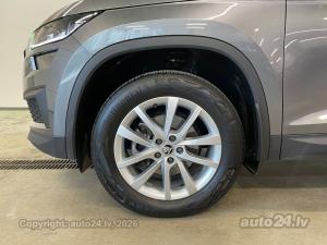 Grey Skoda Kodiaq 2023 in Tallinn, with an engine capacity of 2.00 L and mileage of 17 thousand km for 32990 €, photo 7 on AUTOMOTO.COM.LV